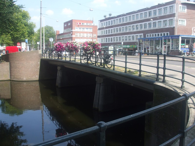 Postjeskade hoek Hoofdweg